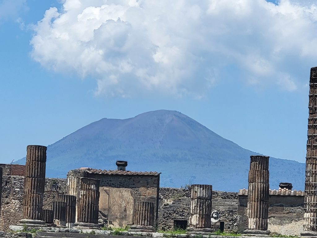 006 Mount Vesuvius and the Destruction of Pompeii – Tallahassee Senior ...